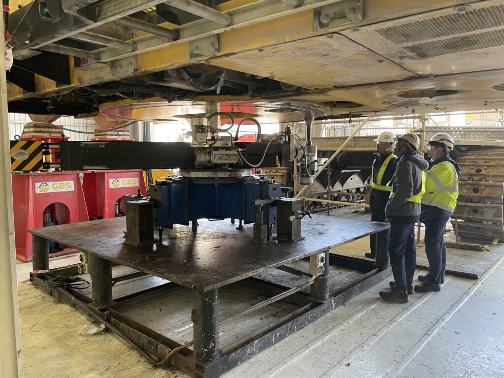 Onsite Machining of Upper and Lower swing bearing mounting surface of Komatsu Excavator PC1250 ...